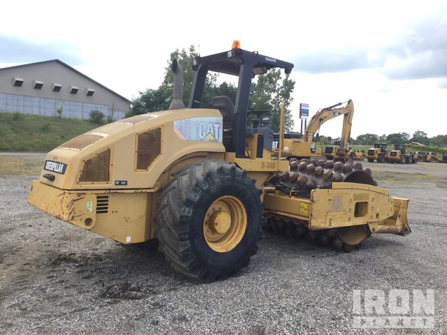 2008 Cat CP56 Padfoot Drum Compactor in Grand Rapids, Michigan, United ...