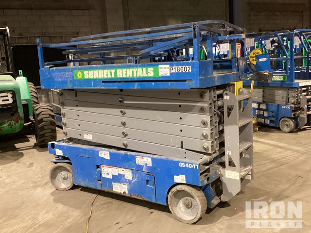 2015 Genie GS4047 Electric Scissor Lift in Islip, New York, United ...