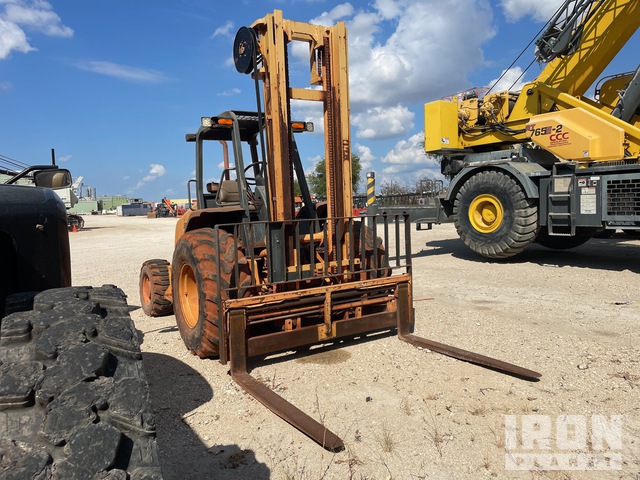 Case 588G 4x4 Rough Terrain Forklift in San Antonio, Texas, United ...