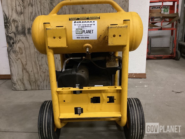 Surplus Dewalt D55146 Portable Electric Air Compressor in Wasilla ...