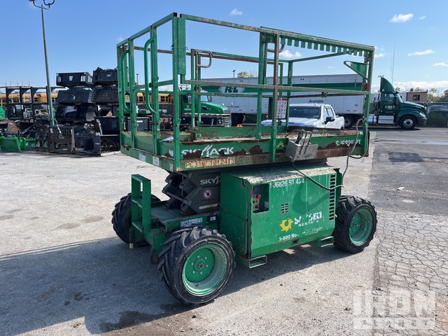 2017 Skyjack SJ6826RT Dual Fuel 4x4 Scissor Lift in Mount Prospect ...