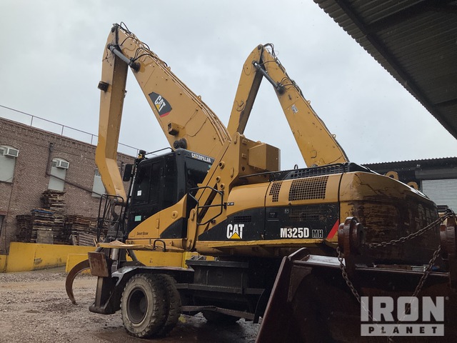 2008 Cat M325DMH Wheel Material Handler in Brooklyn, New York, United ...
