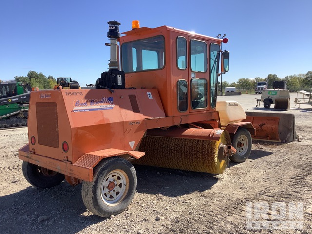 2018 Broce RCT 350 Self-Propelled Broom in Morris, Illinois, United ...