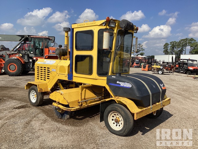 2014 Superior DT80-J Self-Propelled Broom in Humble, Texas, United ...