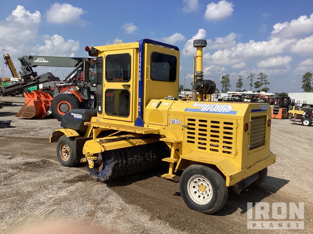 2014 Superior DT80-J Self-Propelled Broom in Humble, Texas, United ...