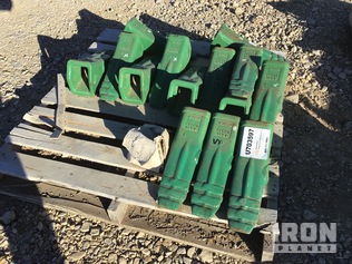 Quantity of (14) Eaco Teeth in Lewistown, Montana, United States ...