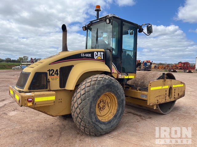 2003 Cat CS663E Smooth Drum Compactor in Perth, Western Australia ...