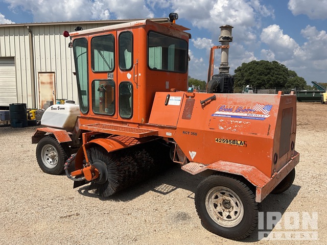 2017 Broce RCT350 Self-Propelled Broom in La Grange, Texas, United ...