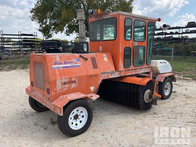 2017 Broce RCT350 Self-Propelled Broom in La Grange, Texas, United ...