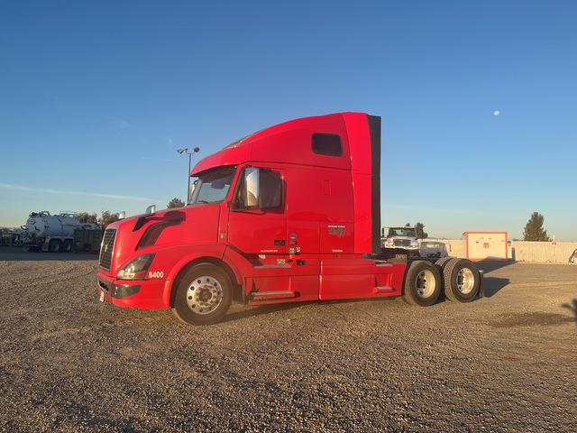 2022 Volvo 670 Tractor