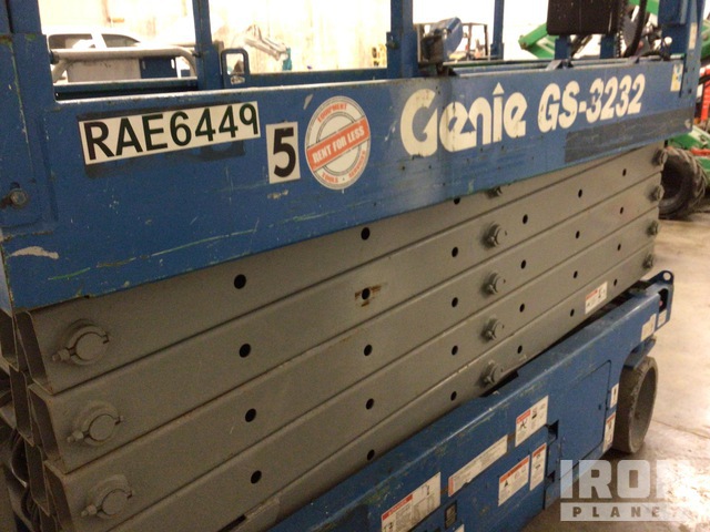 Genie GS-3232 Electric Scissor Lift in Belgrade, Montana, United States ...