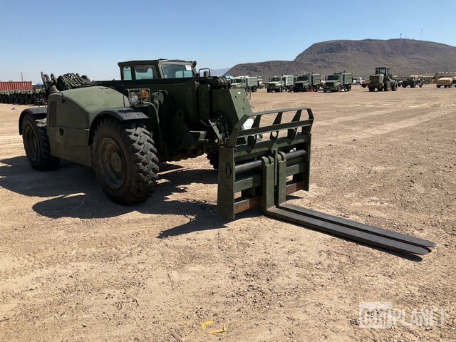 Surplus Oshkosh MMV 3 MMV3 Telehandler in Yermo, California, United ...