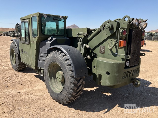Surplus Oshkosh MMV 3 MMV3 Telehandler in Yermo, California, United ...