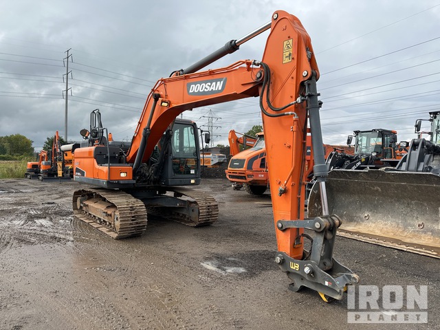 2016 Doosan DX180LC-5 Tracked Excavator in Bedford, Ohio, United States ...