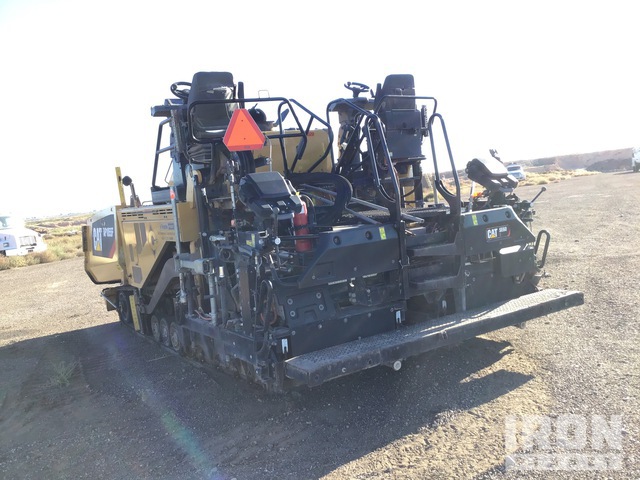 2017 Cat AP1055F Track Asphalt Paver in Roosevelt, Utah, United States ...