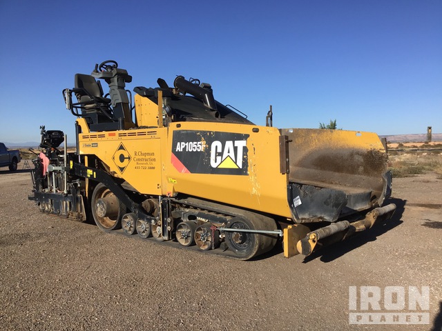 2017 Cat AP1055F Track Asphalt Paver in Roosevelt, Utah, United States ...