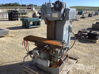 Surplus Atlantic Machine Tool 1R-3 Milling Machine in Abilene, Kansas ...