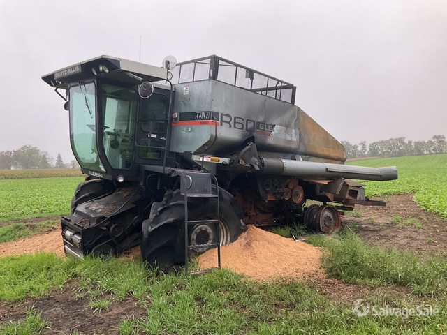 Gleaner R60 4x4 Combine Harvester in Springport, Michigan, United ...