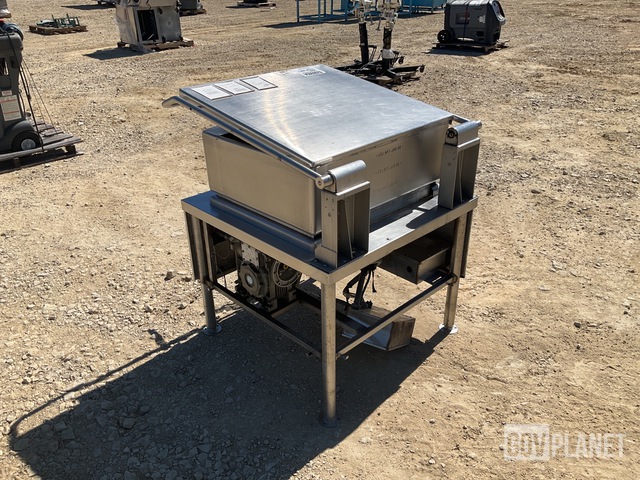 Surplus Vulcan VG30 Tilt Braising Pan in Abilene, Kansas, United States ...