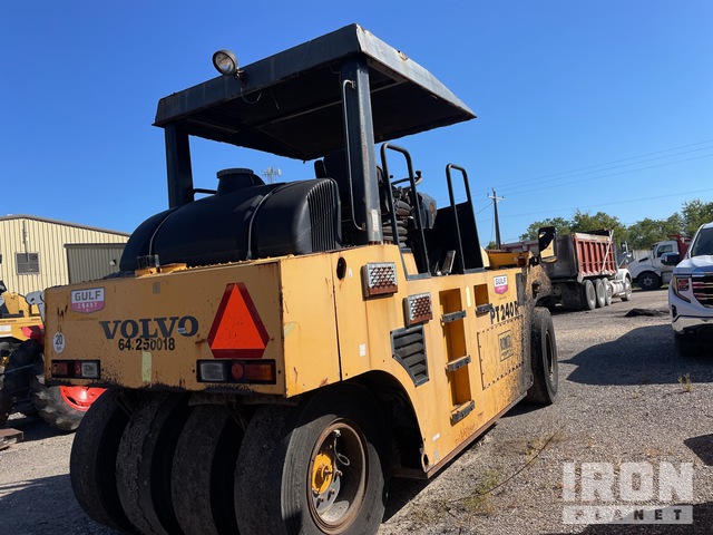 2010 Volvo PT240R Pneumatic Roller in Beaumont, Texas, United States ...