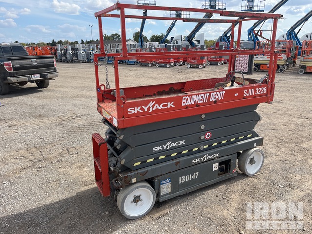 2017 Skyjack SJ3226 Electric Scissor Lift in South Vienna, Ohio, United ...