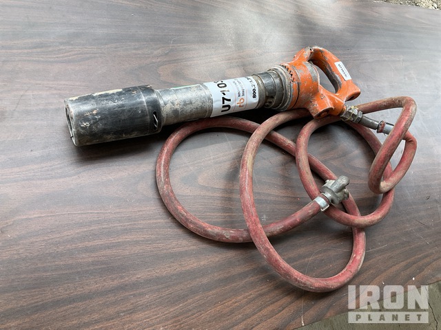 2002 APT 133 Pneumatic Rivet Buster in Pittsburgh, Pennsylvania, United ...