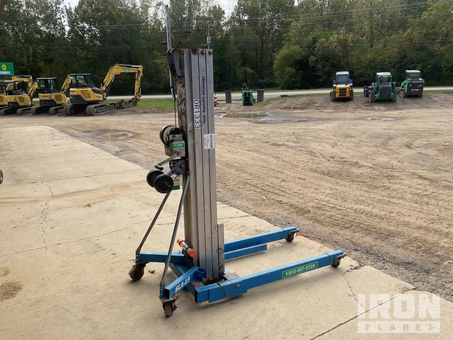 2000 Genie SLA-15 Material Hoist in Mount Vernon, Ohio, United States ...