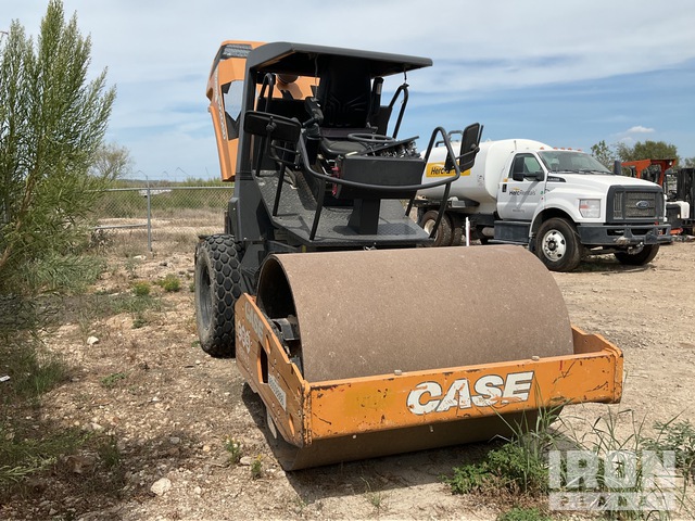 2017 Case SV208D Smooth Drum Compactor in Austin, Texas, United States ...