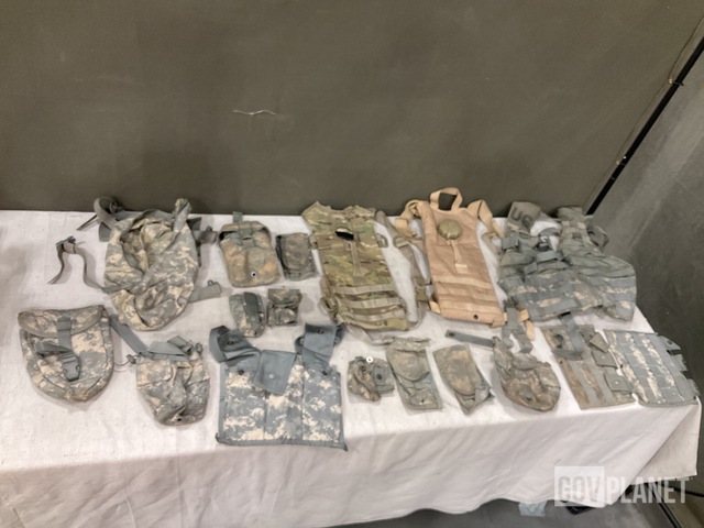 Surplus (4) Large Field Pack Sets, (3) Rifleman Sets & Assorted Items ...