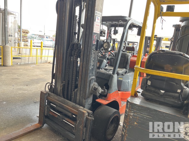 2013 Toyota 7FGCU45 9150 lb Cushion Tire Forklift in Houston, Texas ...