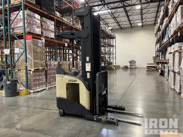 2001 Crown RR5200 4500 lb Electric Forklift in West Sacramento ...