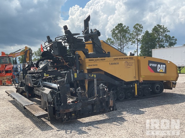 2018 Cat AP1055F Track Asphalt Paver in Davenport, Florida, United ...