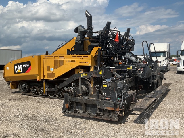 2018 Cat AP1055F Track Asphalt Paver in Davenport, Florida, United ...