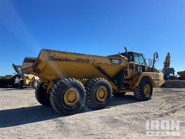 2017 Cat 725C2 Articulated Dump Truck in Baytown, Texas, United States ...