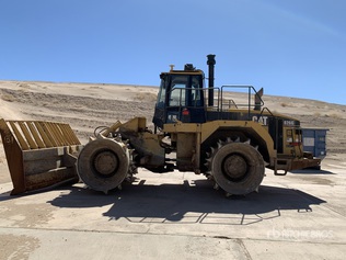 1997 Cat 826G Landfill Compactor in Parker, Arizona, United States ...