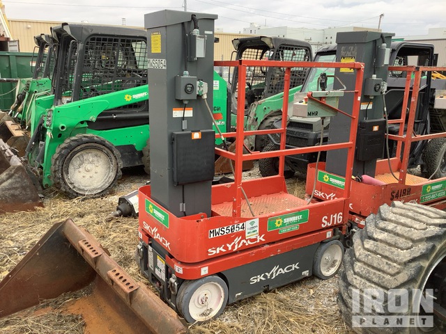 2018 Skyjack SJ16 Electric Vertical Mast Lift in Decatur, Illinois ...