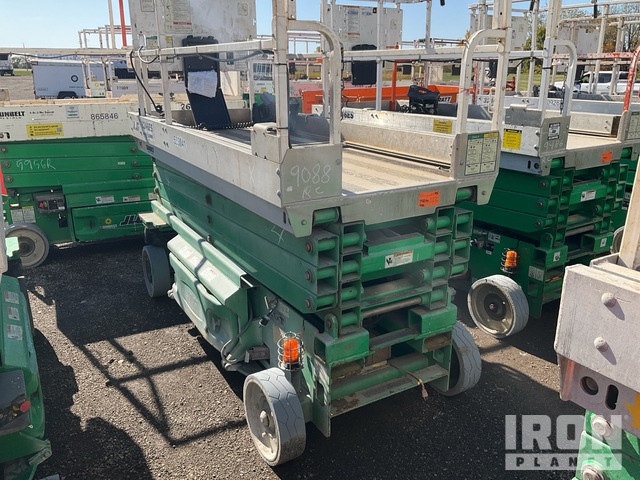 2013 JLG 3246ES Electric Scissor Lift in South Vienna, Ohio, United ...