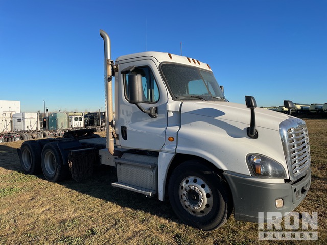 2018 Freightliner CA125DC 6x4 T/A Day Cab Truck Tractor in Edmonton ...