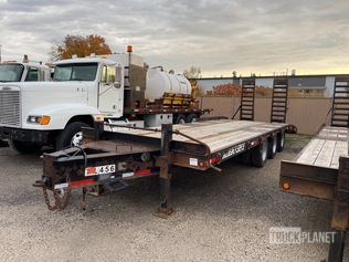 2012 Lucon 30 ft Tri/A Equipment Trailer in New Berlin, Wisconsin ...