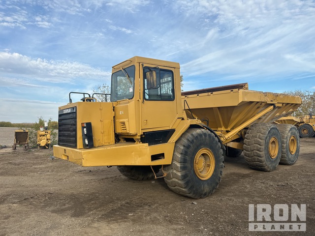 1991 Cat D400D Articulated Dump Truck in Bellevue, Iowa, United States ...
