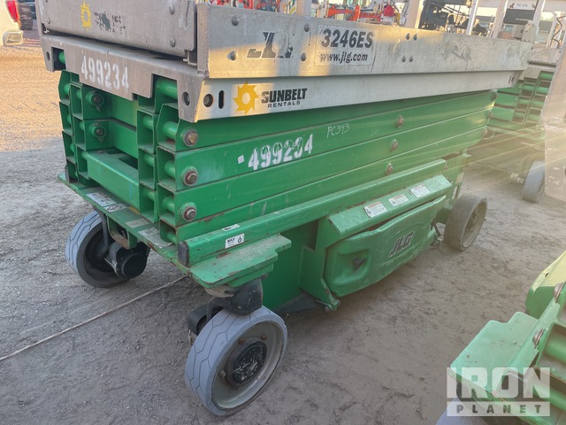 2013 JLG 3246ES Electric Scissor Lift in Humble, Texas, United States ...