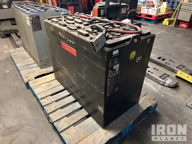Vforce 36 volt Battery - Fits Electric Forklift (Inoperable) in Lubbock ...