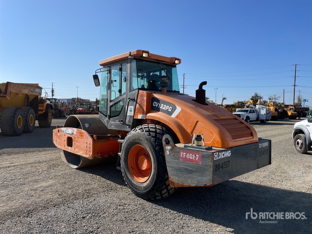 2018 XCMG CV122PD Smooth Drum Compactor in Perris, California, United ...