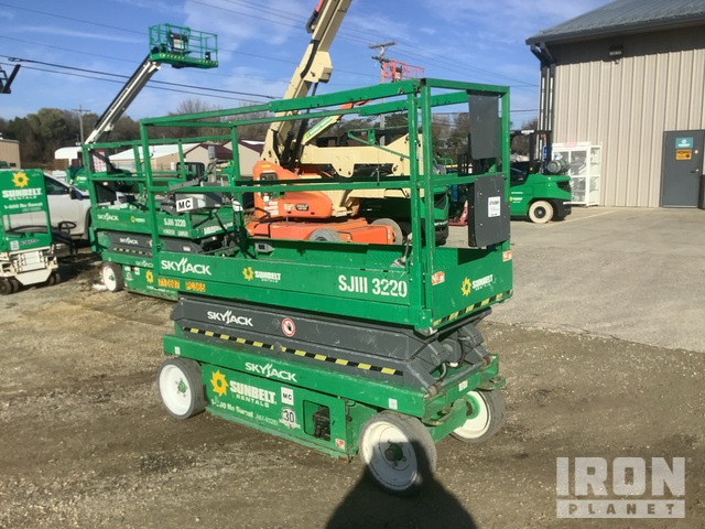 2016 Skyjack SJIII 3220 Electric Scissor Lift in Rochester, Minnesota ...