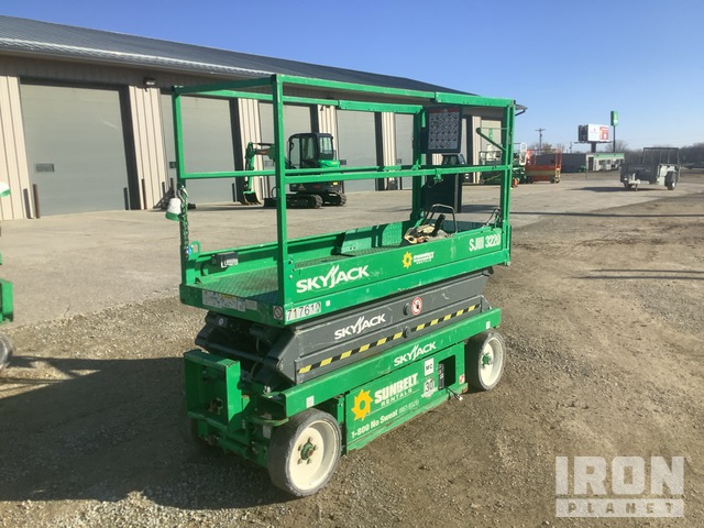 2016 Skyjack SJIII 3220 Electric Scissor Lift in Rochester, Minnesota ...