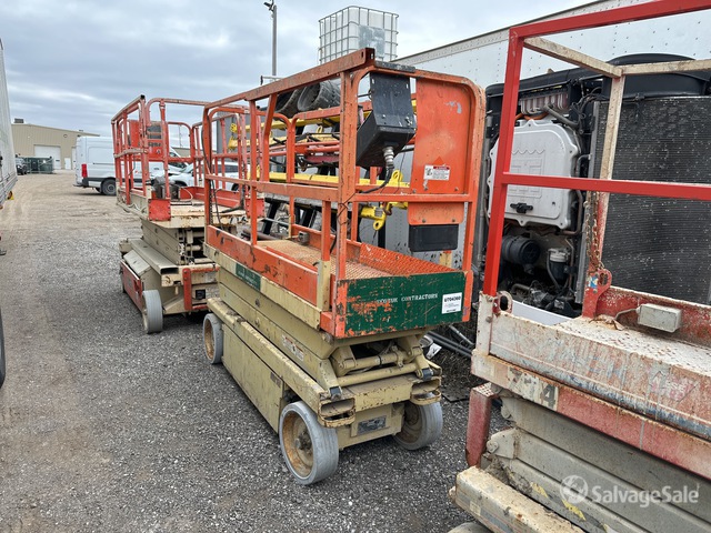 2000 JLG 2032-E2 Electric Scissor Lift in Tiffin, Iowa, United States ...