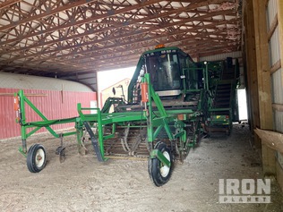 Ikes Welding Cucumber Harvester Self-Propelled 4x4 Potato Harvester in ...