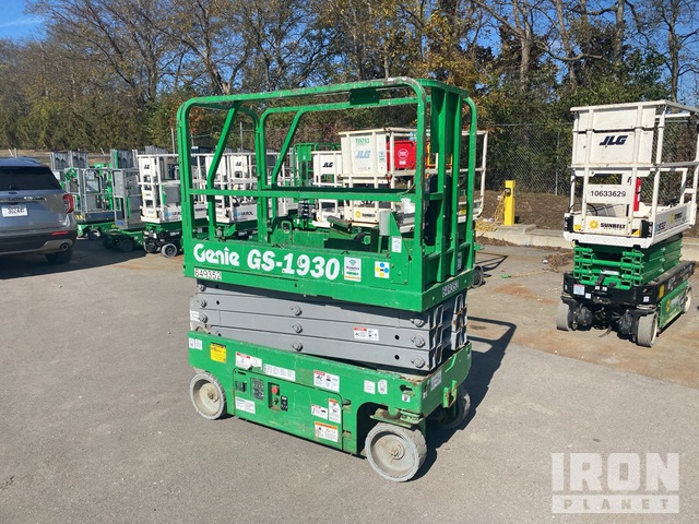 2014 Genie GS-1930 Electric Scissor Lift in Nashville, Tennessee ...