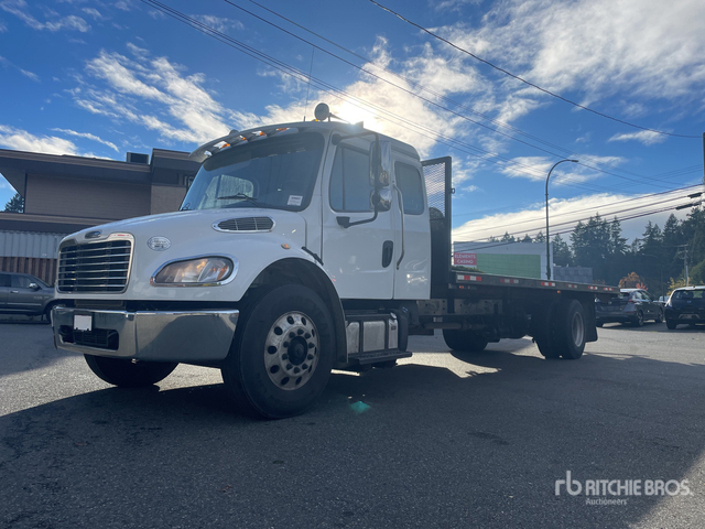 2015 Freightliner M2 106 4x2 Extended Cab Flatbed Truck in Victoria ...