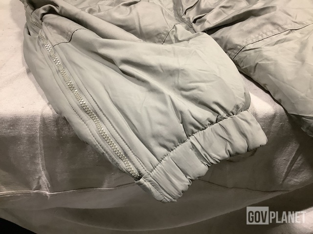 Surplus (21) Pairs of Extreme Cold Trousers in Chambersburg ...